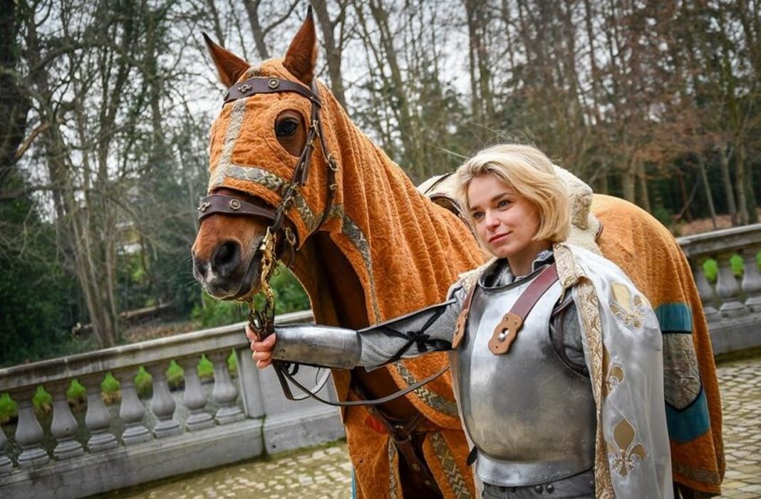 Lotte Stevens wordt iconische Jeanne d'Arc - Belg.be