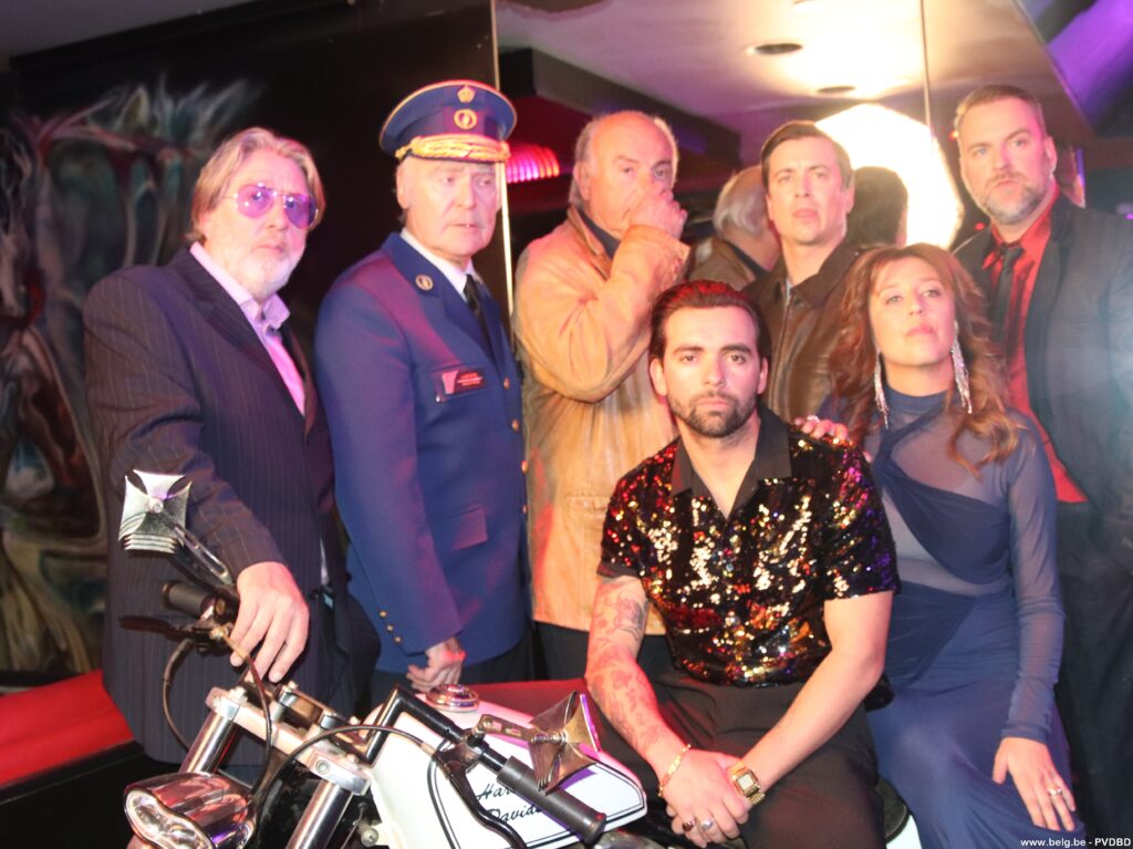 Aspe Cast "Moord In De Nachtclub" voorgesteld in The Chalet Night Club ...