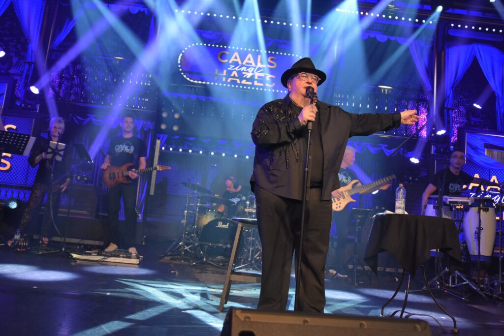 Luc Caals brengt in Blankenberge André Hazes voor één avond terug tot ...