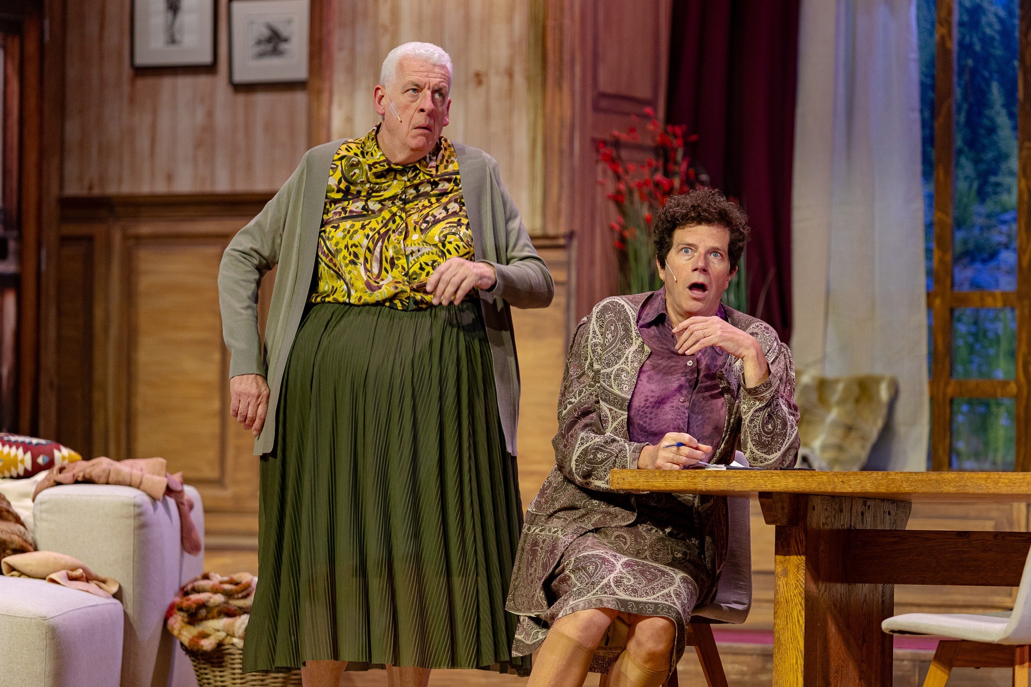 BOMMA'S OP DE VLUCHT Cast schittert tijdens feestelijke première - Belg.be